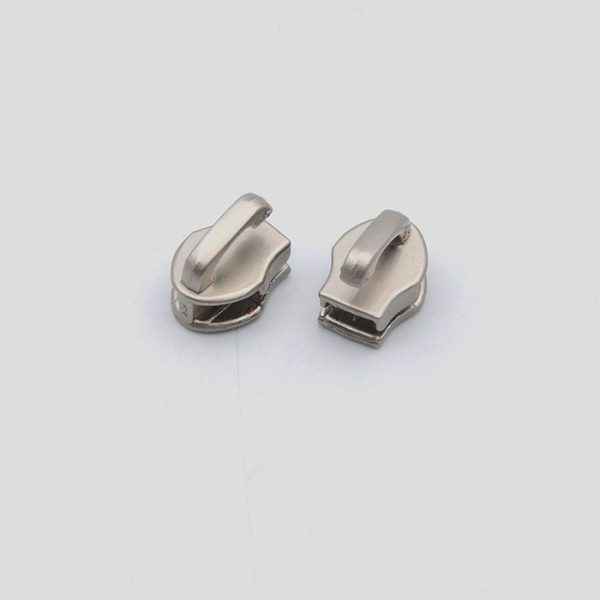 Zipper Pull Replacement Guide: Easy Fixes You Can Do at Home - Wooshi ...